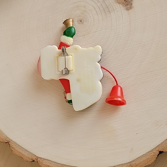 Fun World | Jewelry | Vintage Santa Claus Pin With Moving Arms | Poshmark